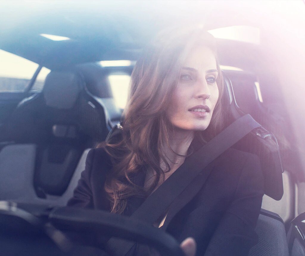 Peugeot Instinct Concept – Autonomous hybrid vehicle